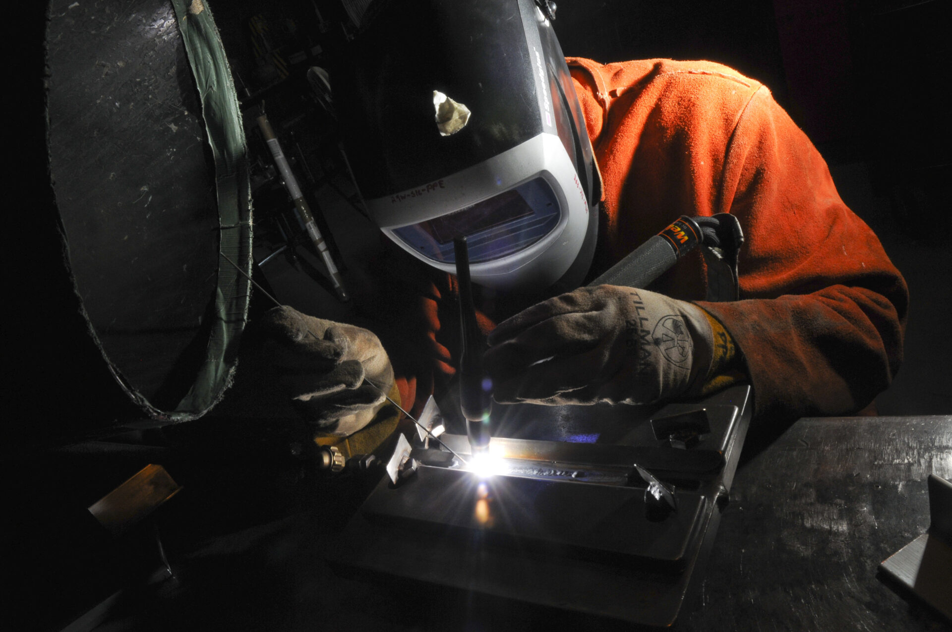 TIG Welding Gloves: Protecting Your Hands While Welding - Garage Hobbyist